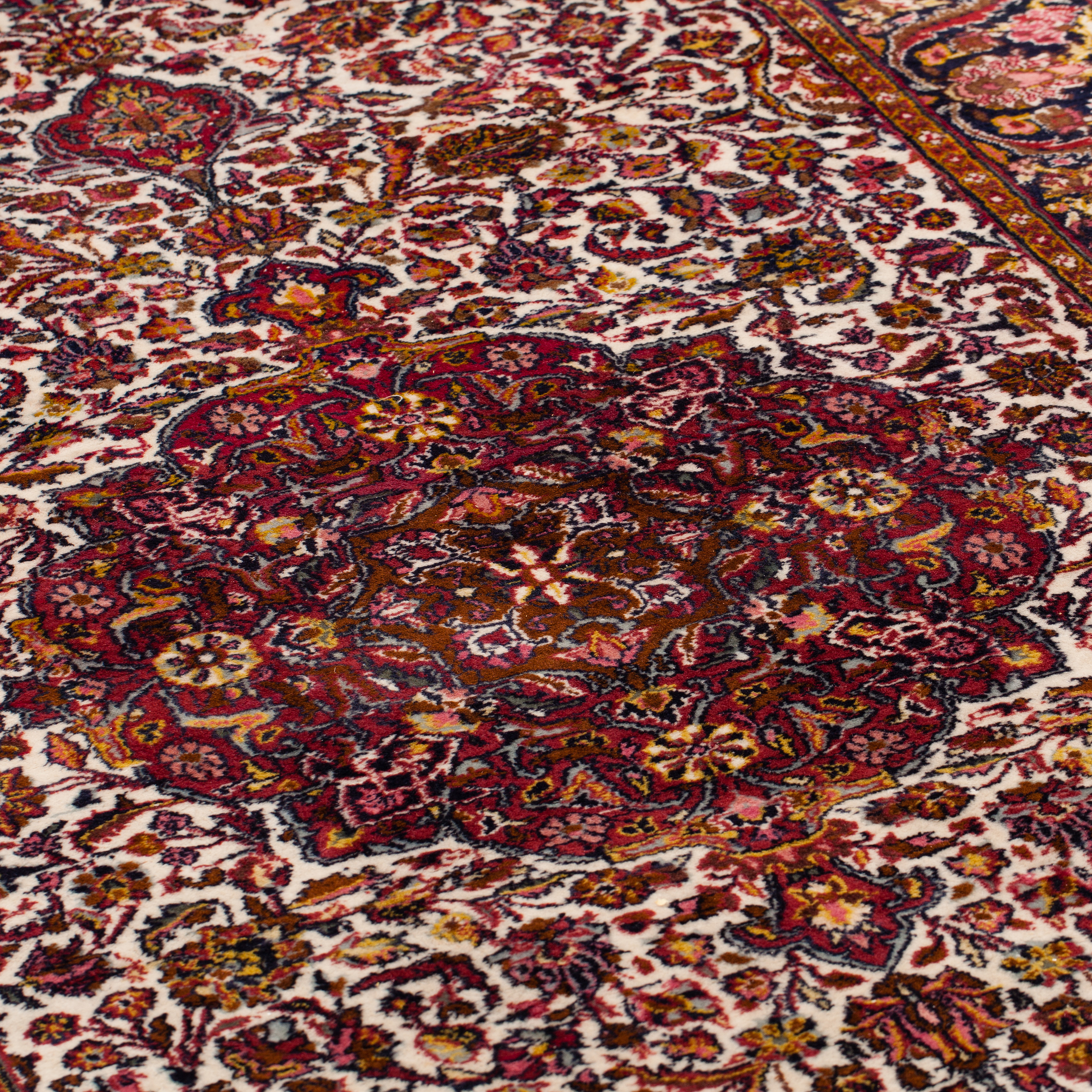 MATTA, Old Indien/Pakistan, ca 190 x 125 cm. - Bukowskis