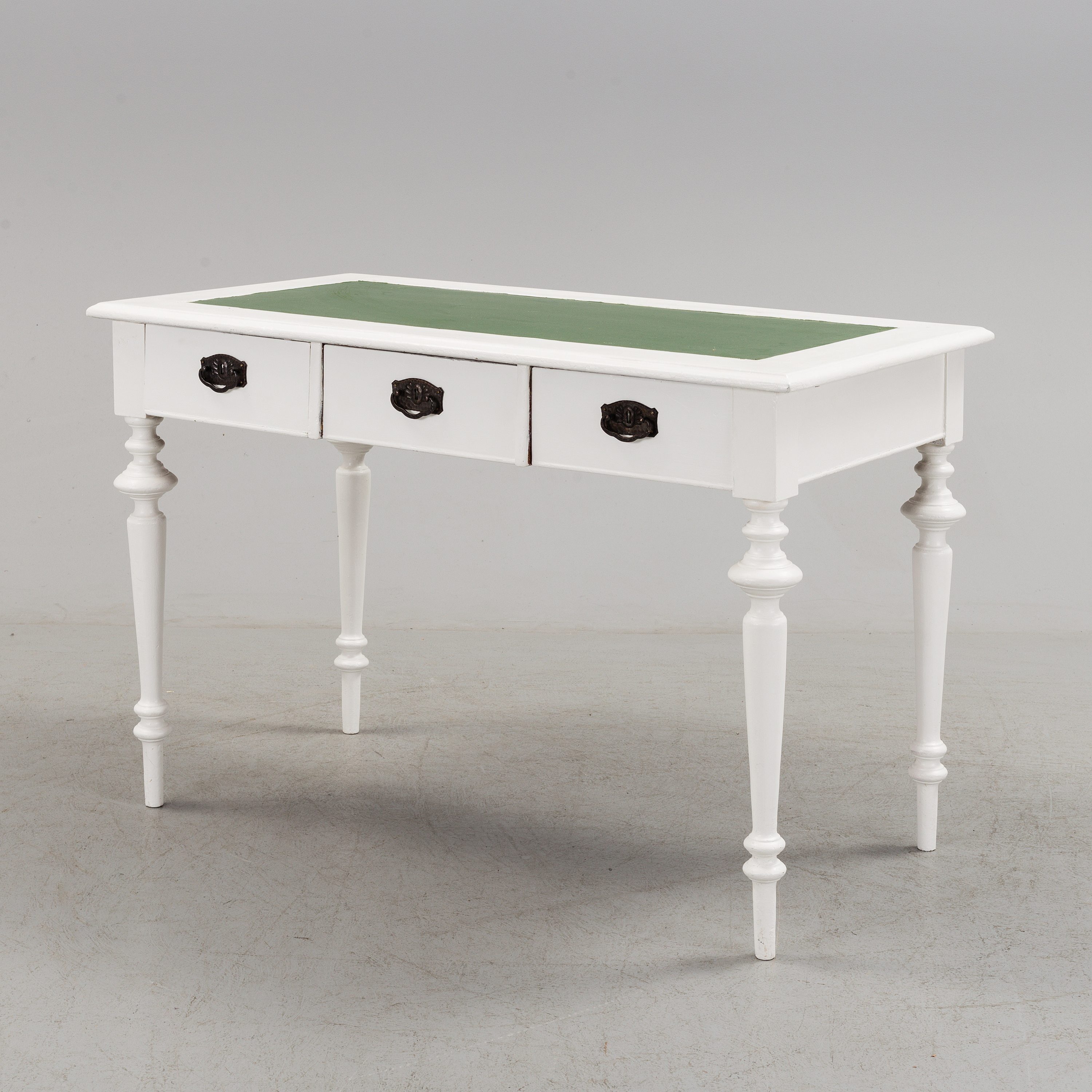 A painted Neo-Renaissance desk, late 19th century. - Bukowskis