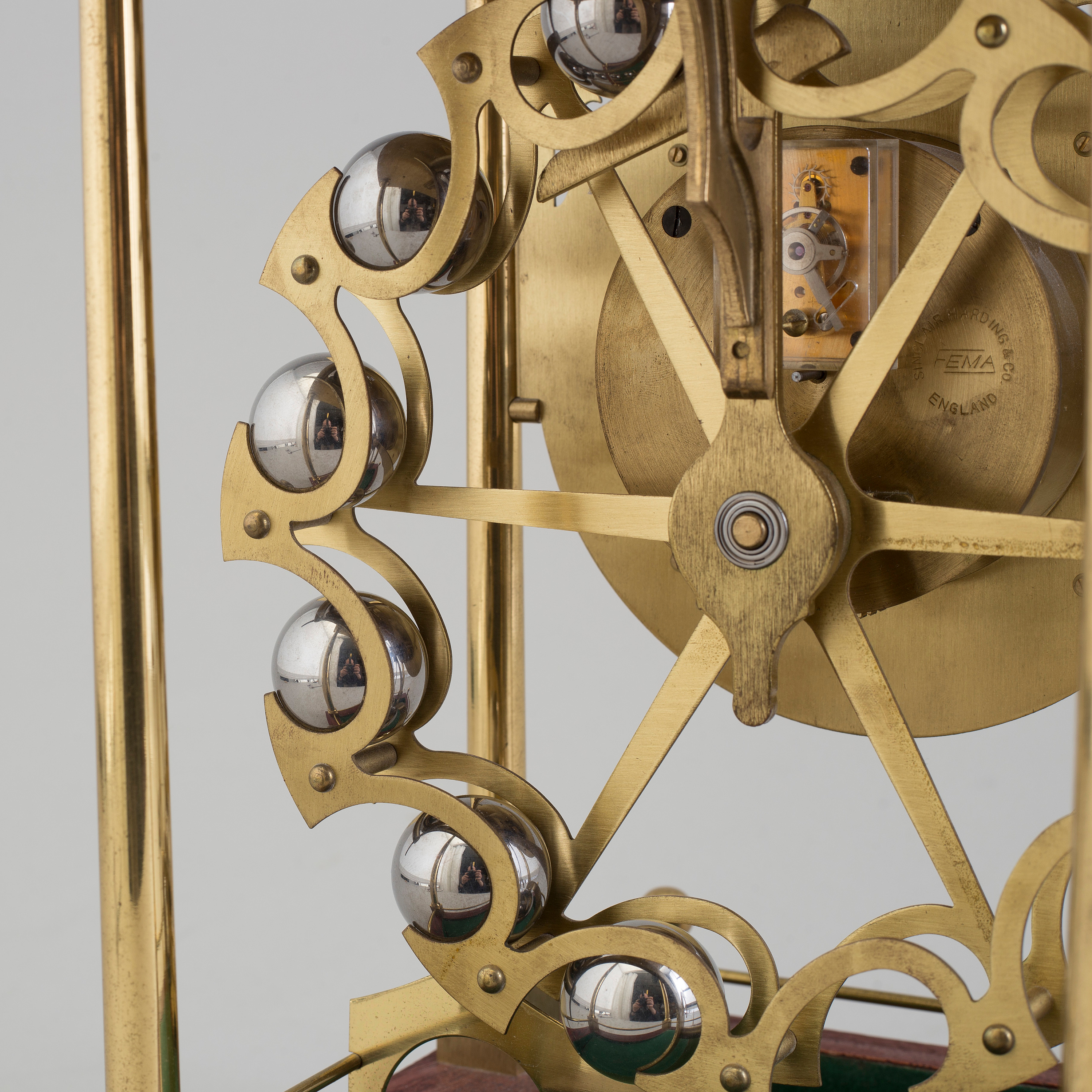 GRAVITATIONSUR ( 'Spherical Weight Clock'), Harding and Bezely ...