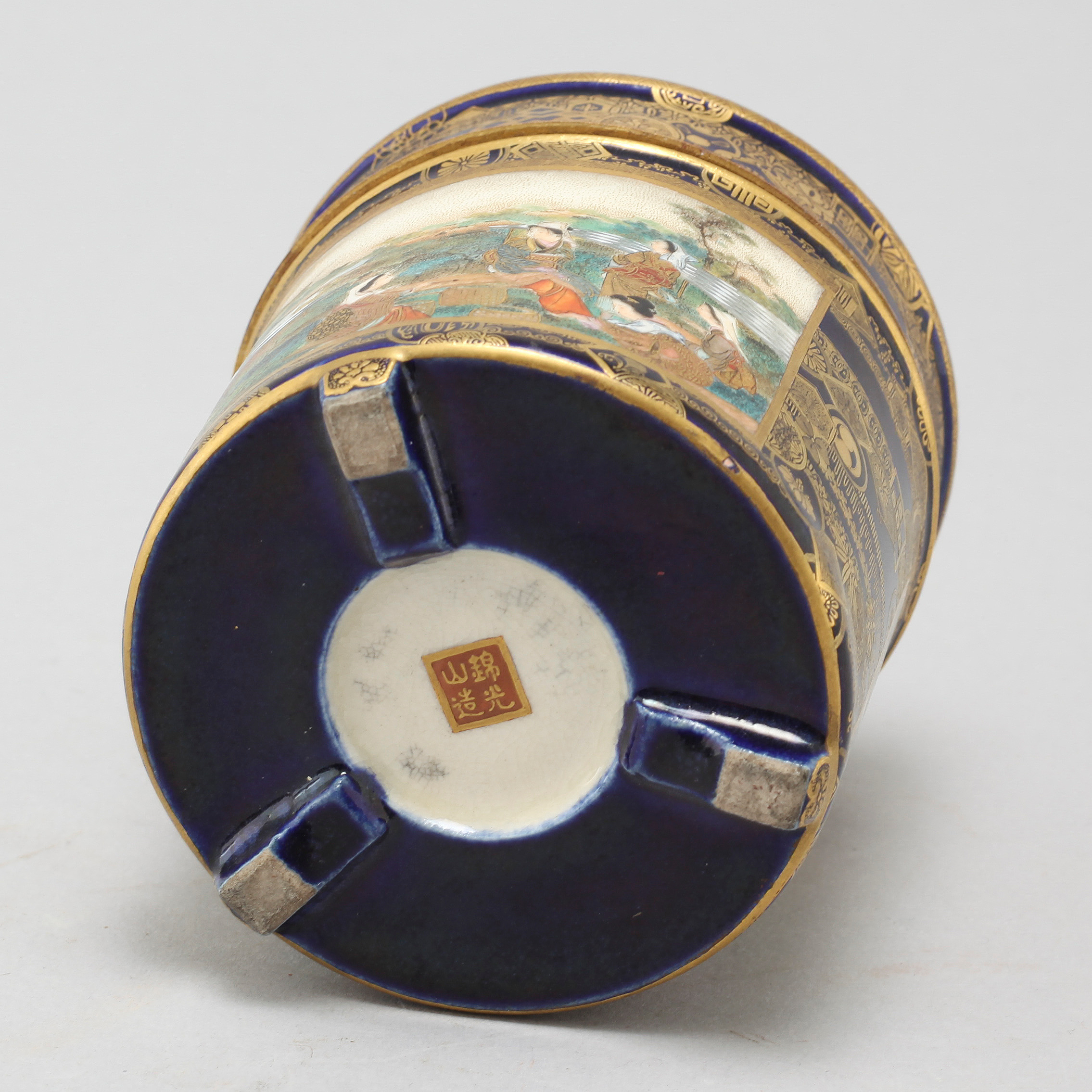 A Satsuma jar wit lid from Japan, Kinkozan tsukuru mark, made around ...