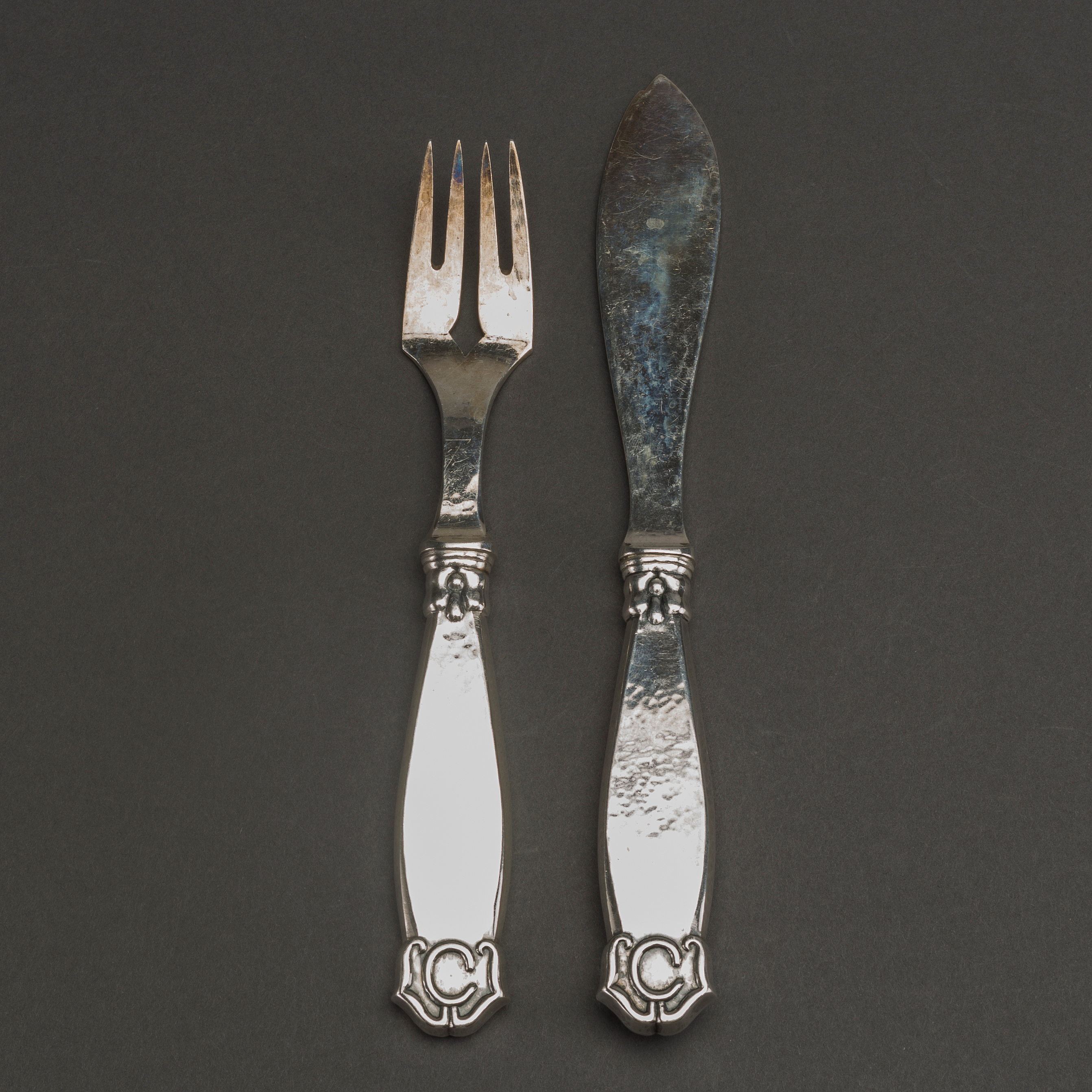 A SET OF SILVER FISH CUTLERY 12+12. - Bukowskis
