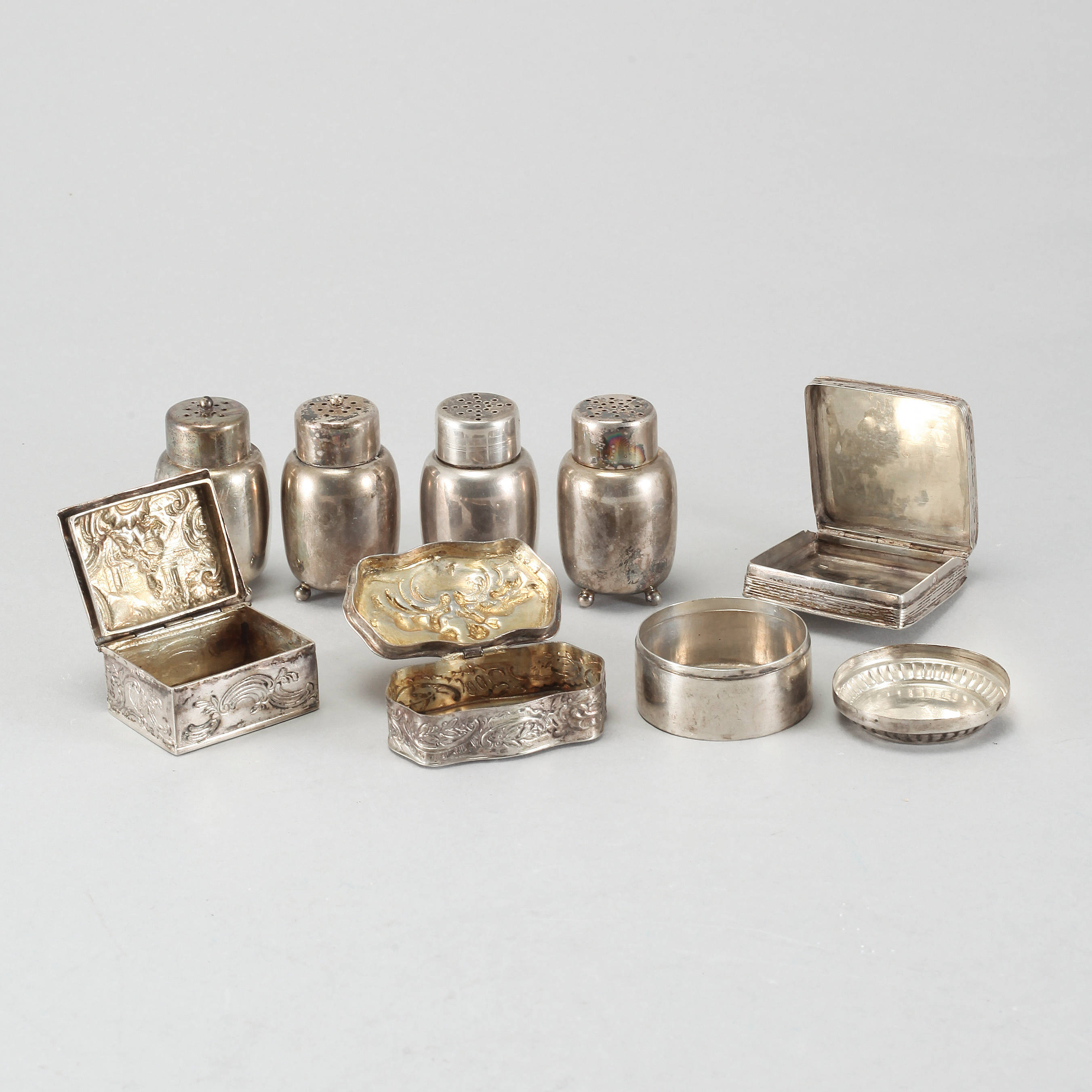 DOSOR, 4 st, samt SALT & PEPPARKAR, 2 par, silver, 1800- och 1900-tal ...