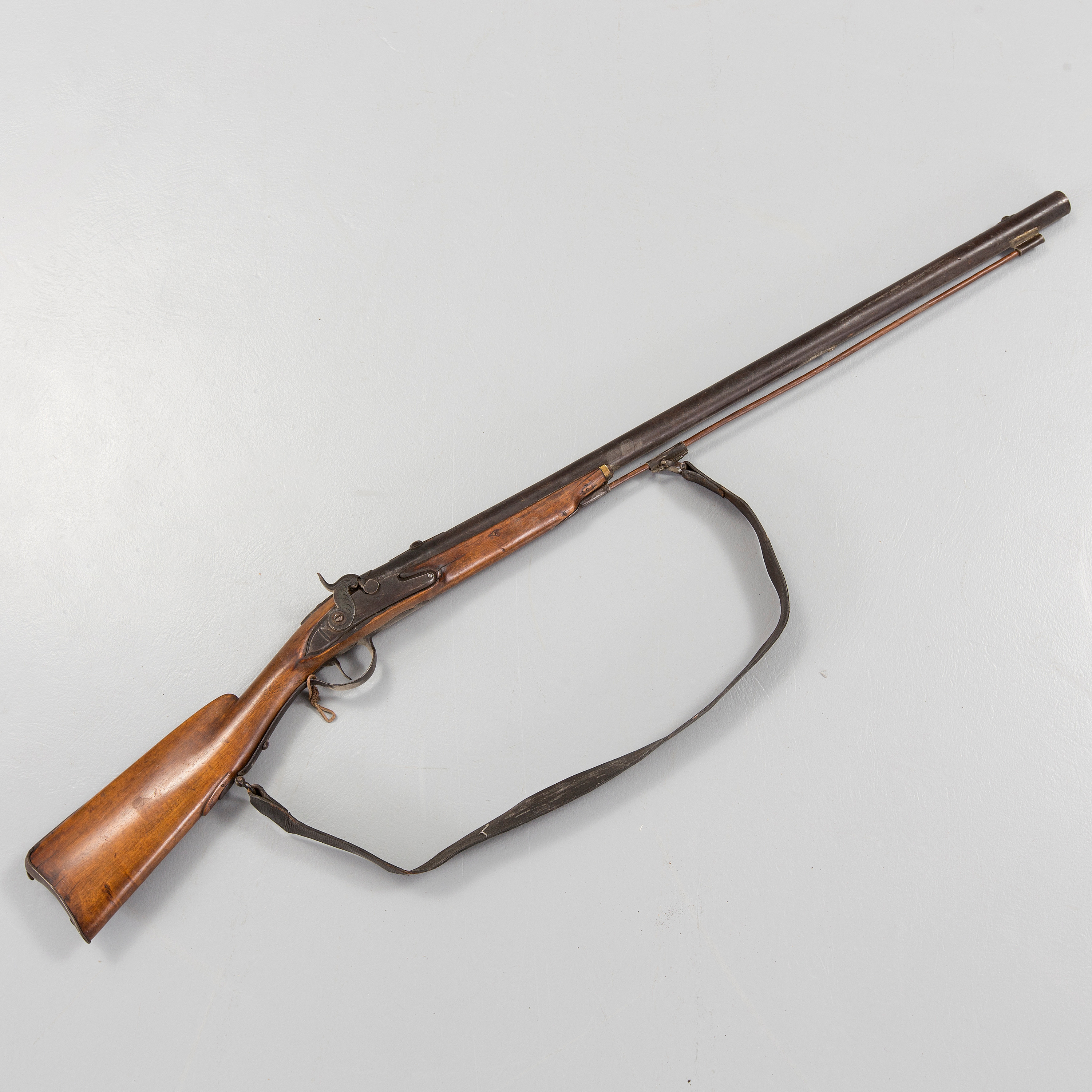 A percussion rifle from around year 1800. - Bukowskis