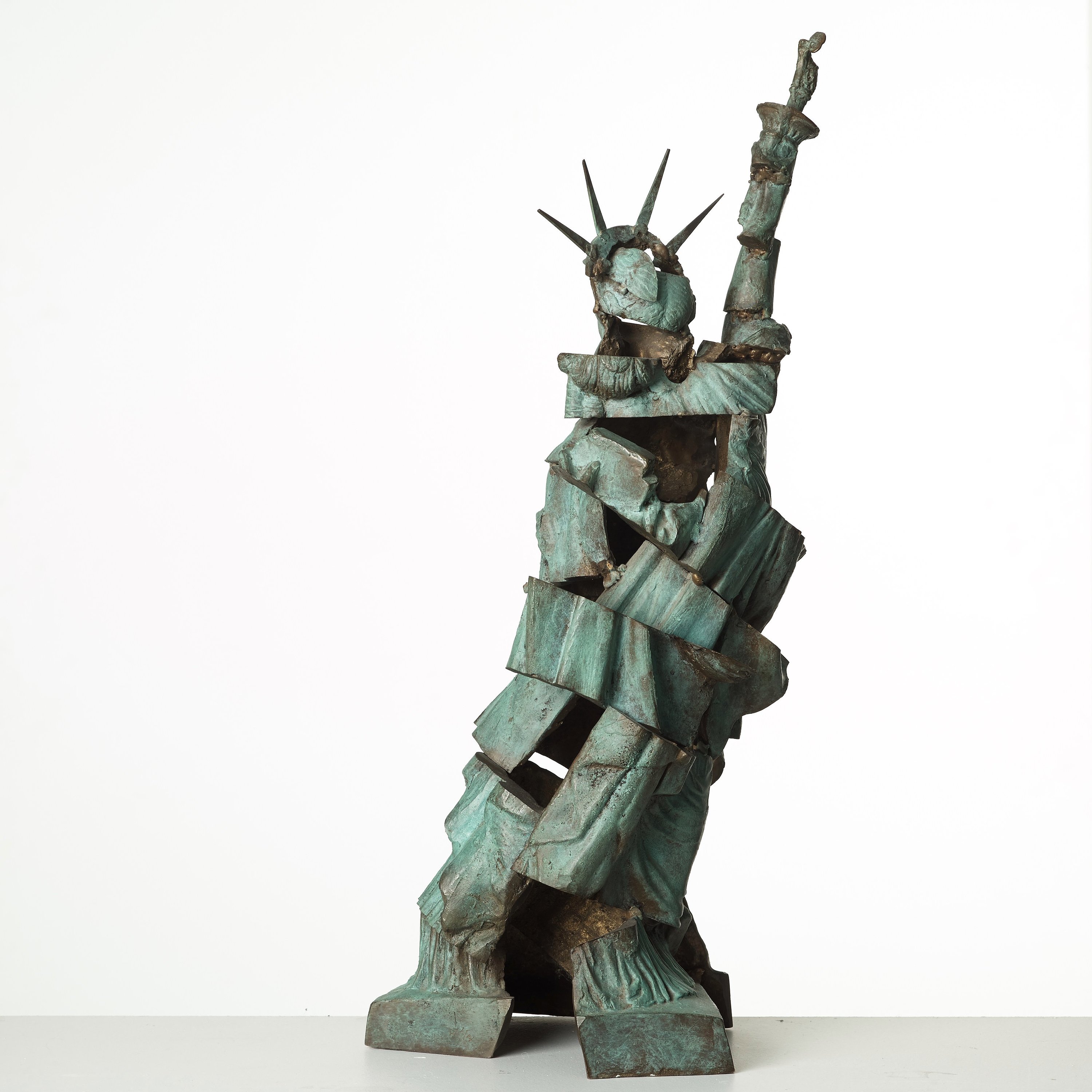 Arman (Armand Pierre Fernandez), "Pieces of Liberty". - Bukowskis