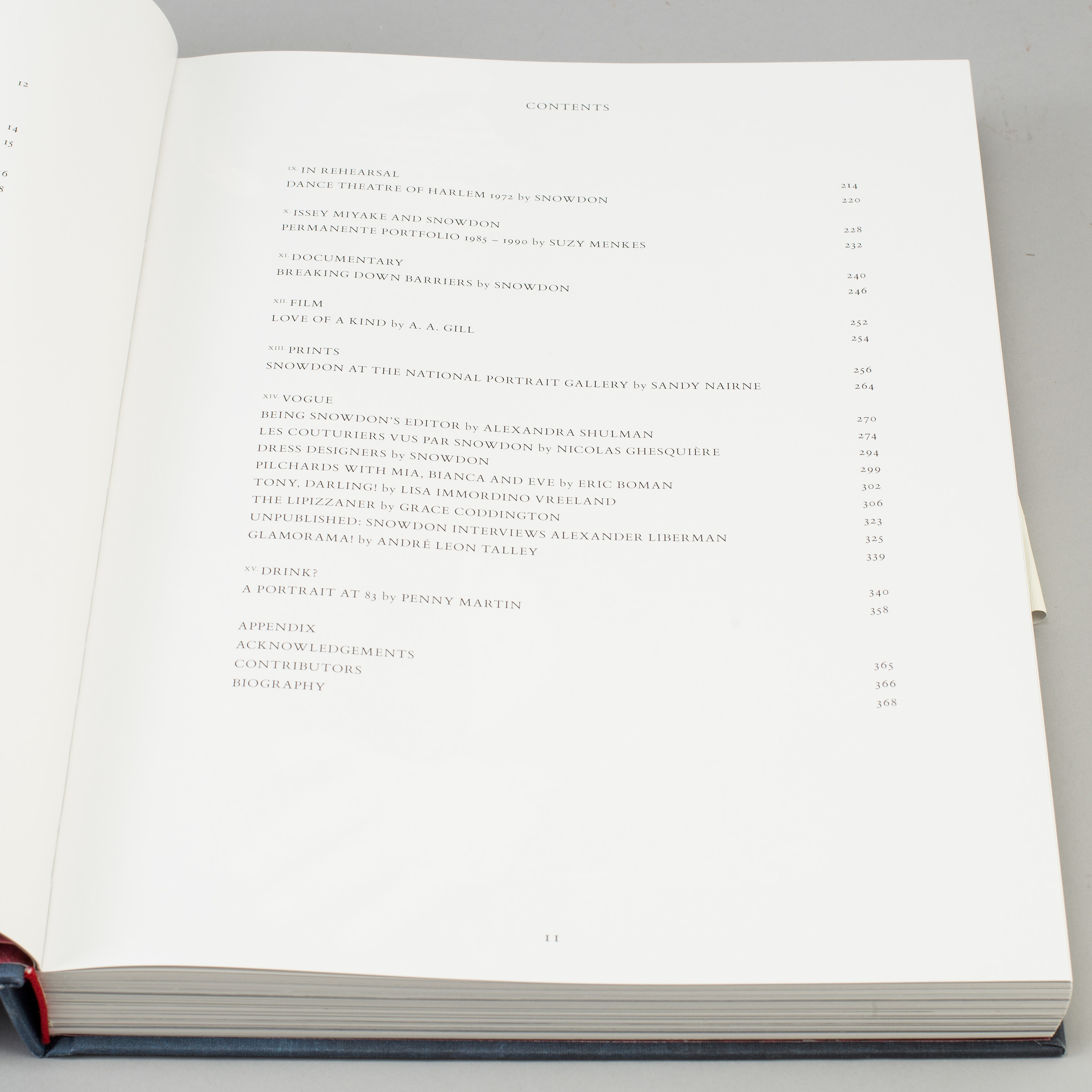 LORD SNOWDON, book, signed. - Bukowskis