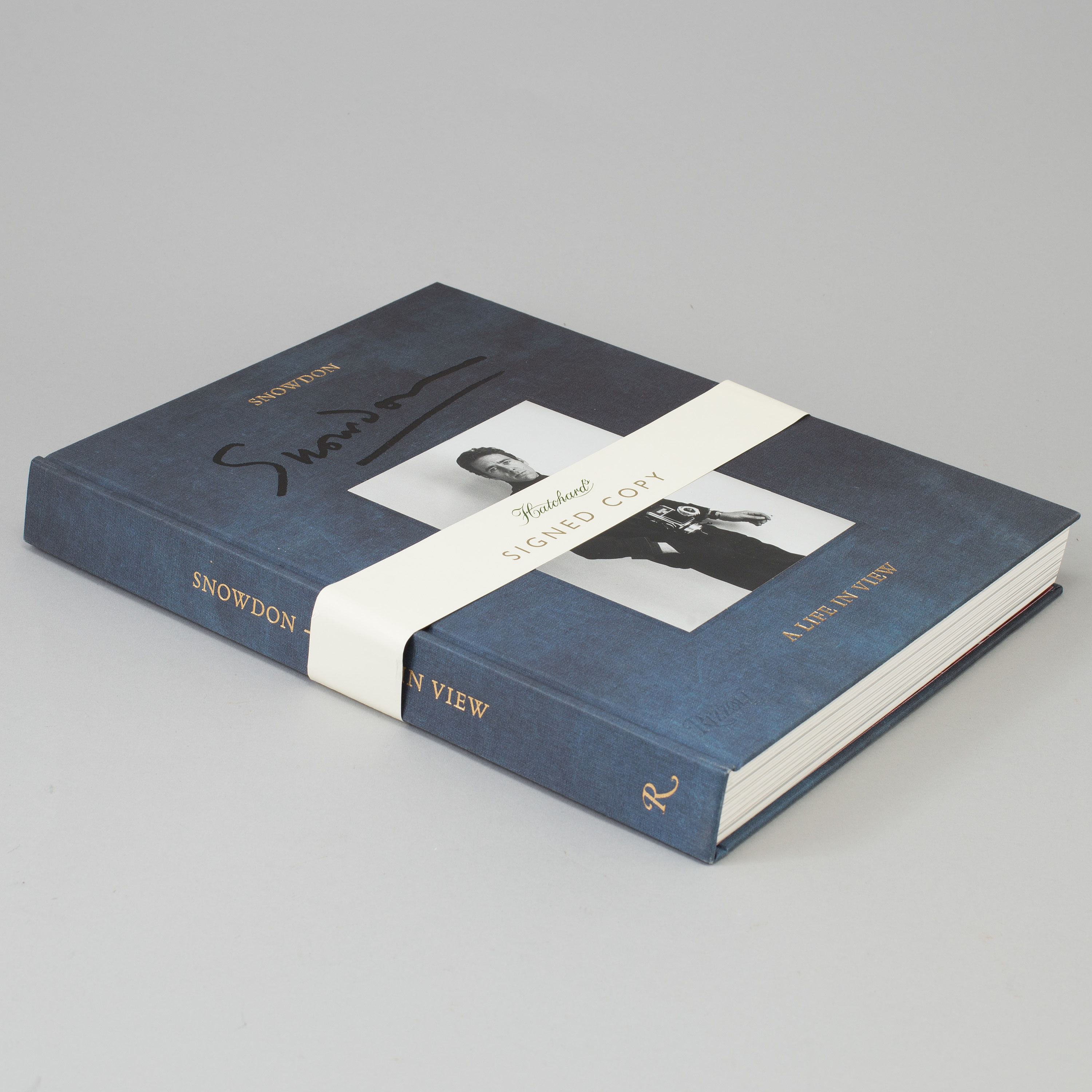 LORD SNOWDON, book, signed. - Bukowskis