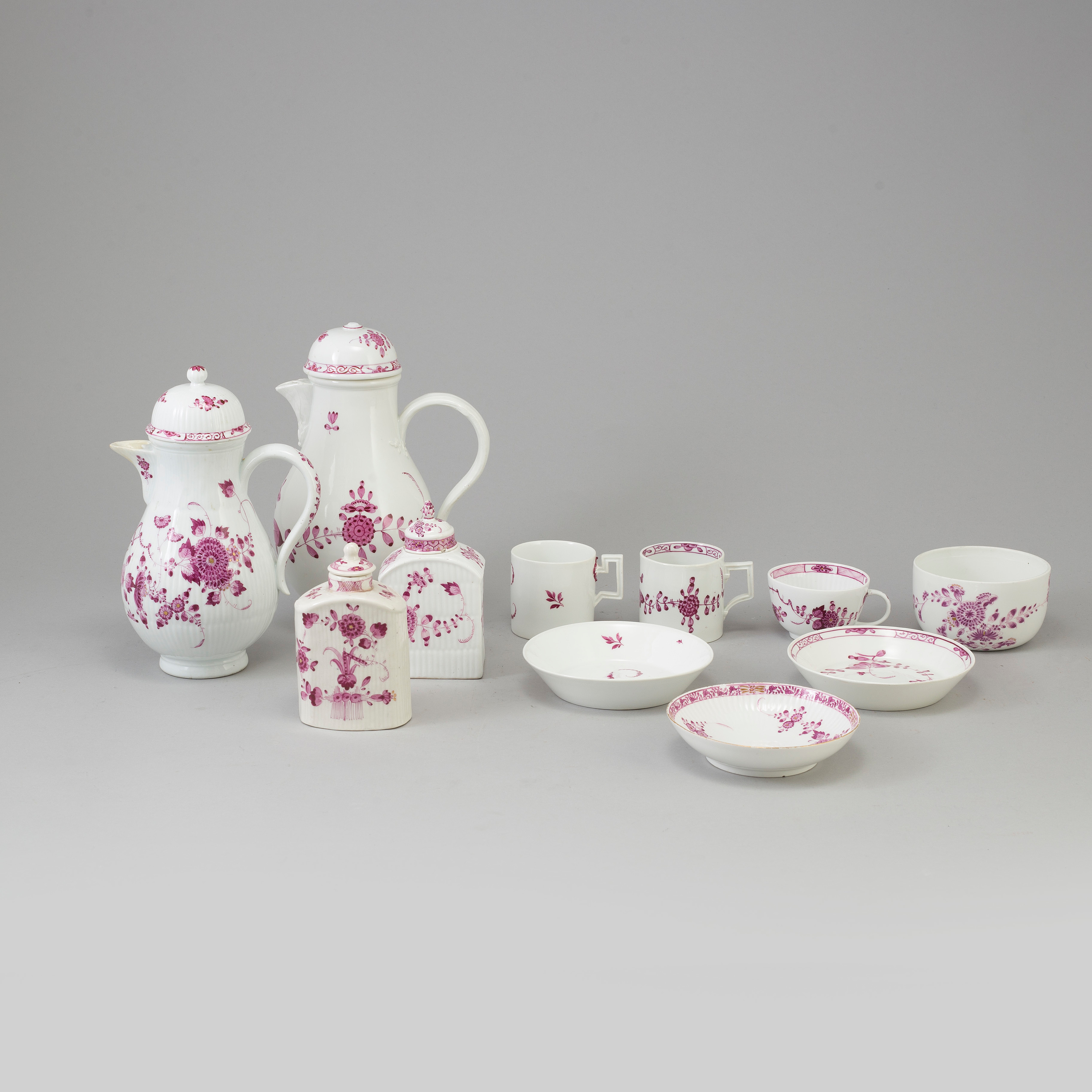 A Meissen porcelain tea set with 18 pcs. - Bukowskis