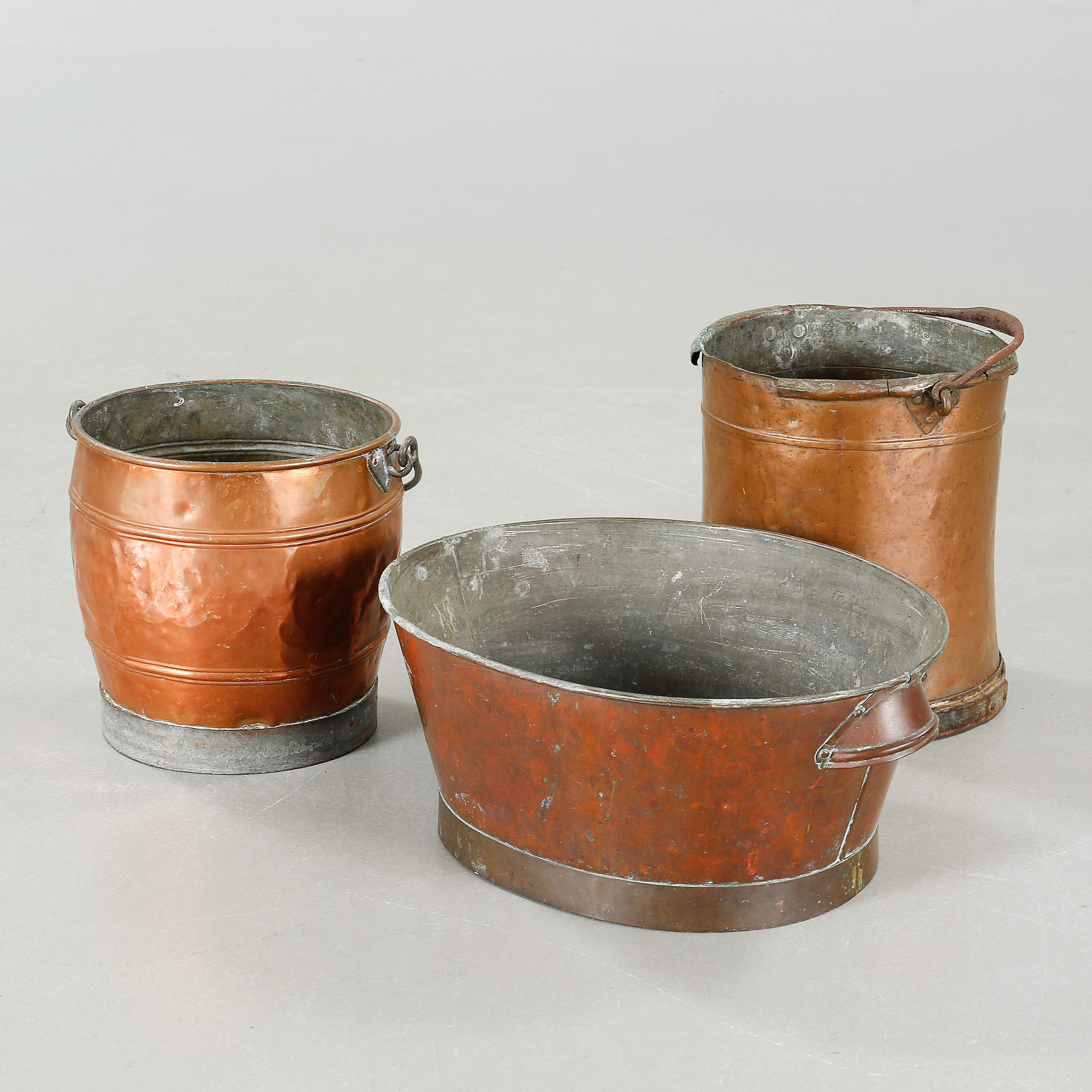 Three 19th century copper objects. - Bukowskis
