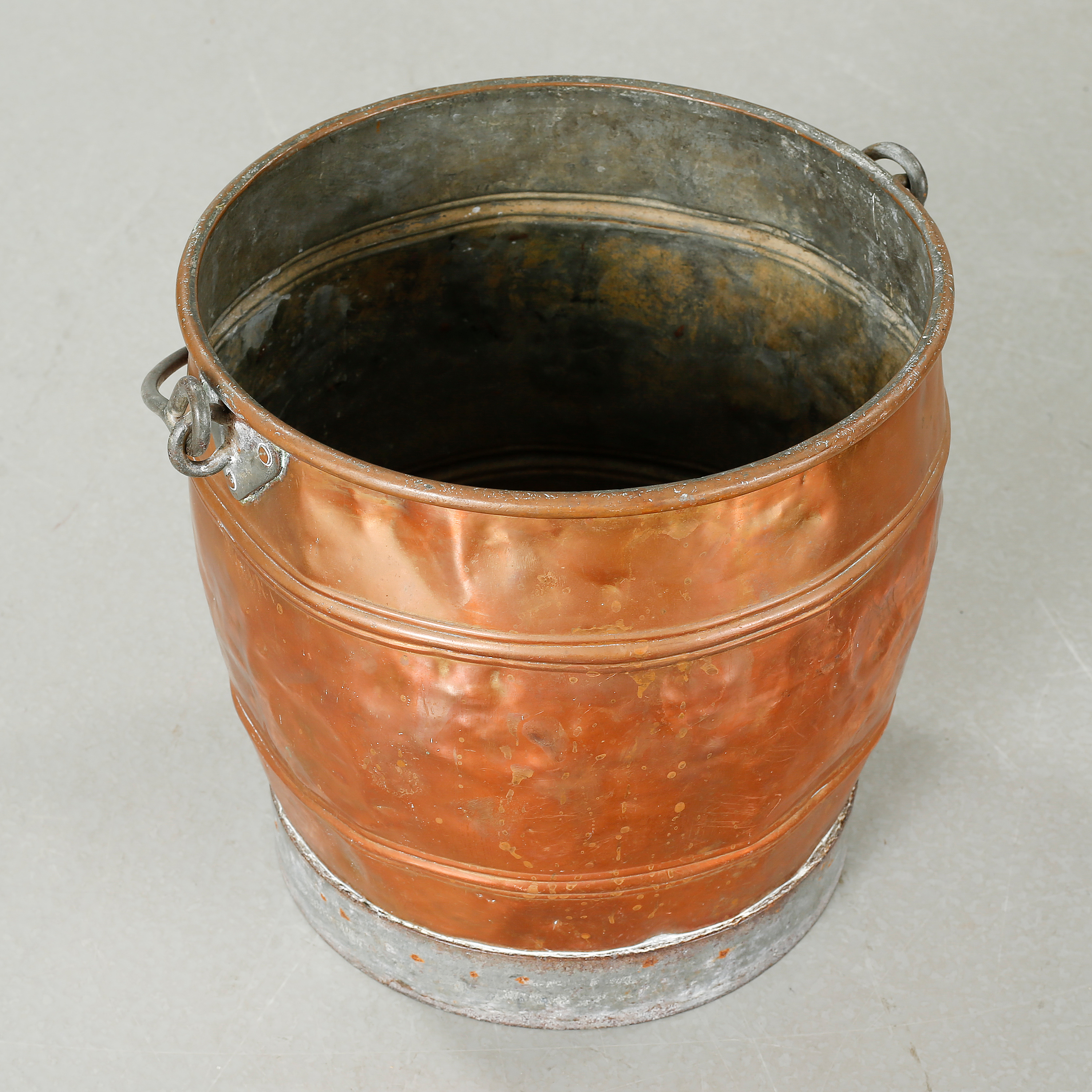 Three 19th century copper objects. - Bukowskis