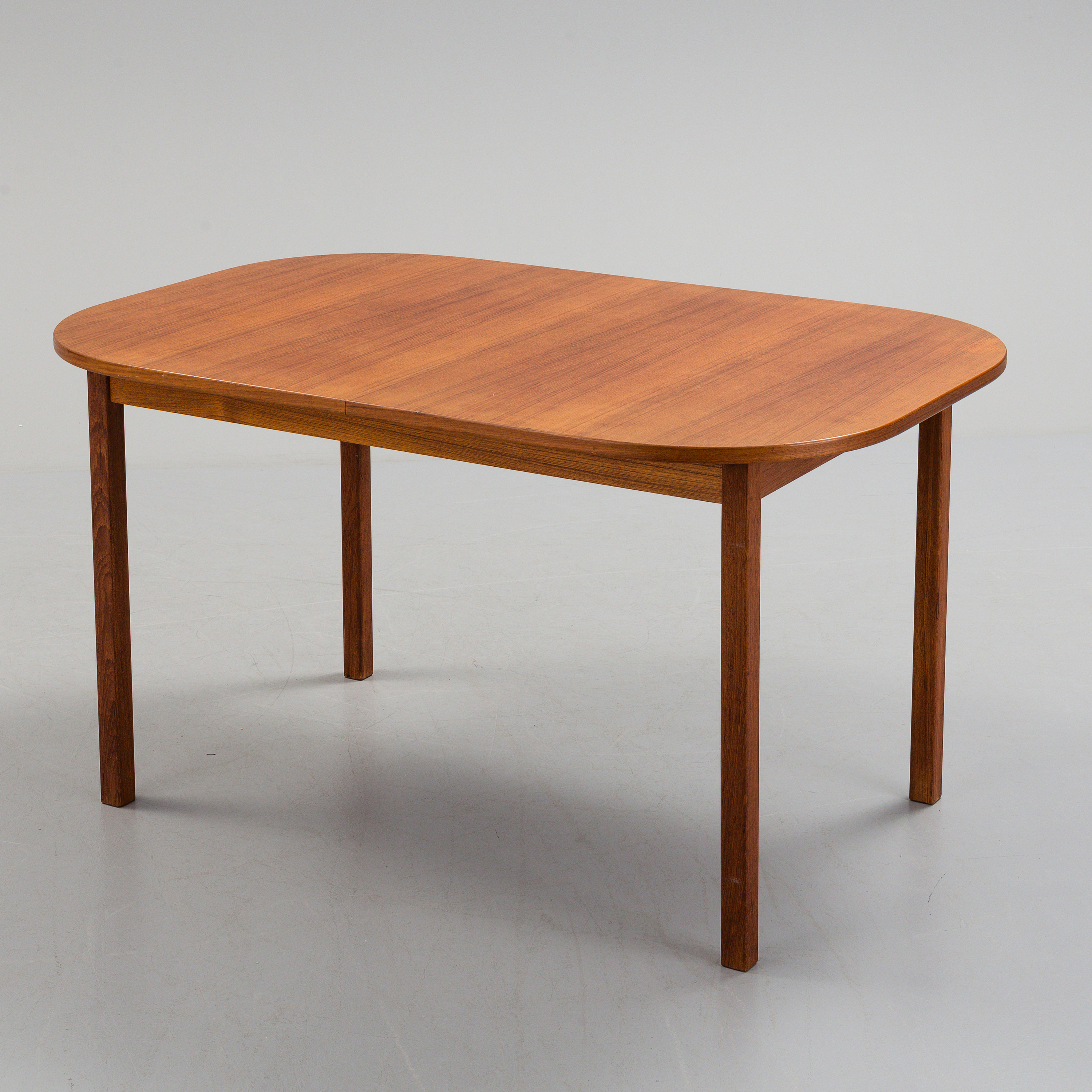 MATBORD, teak, 1900-talets andra hälft. - Bukowskis