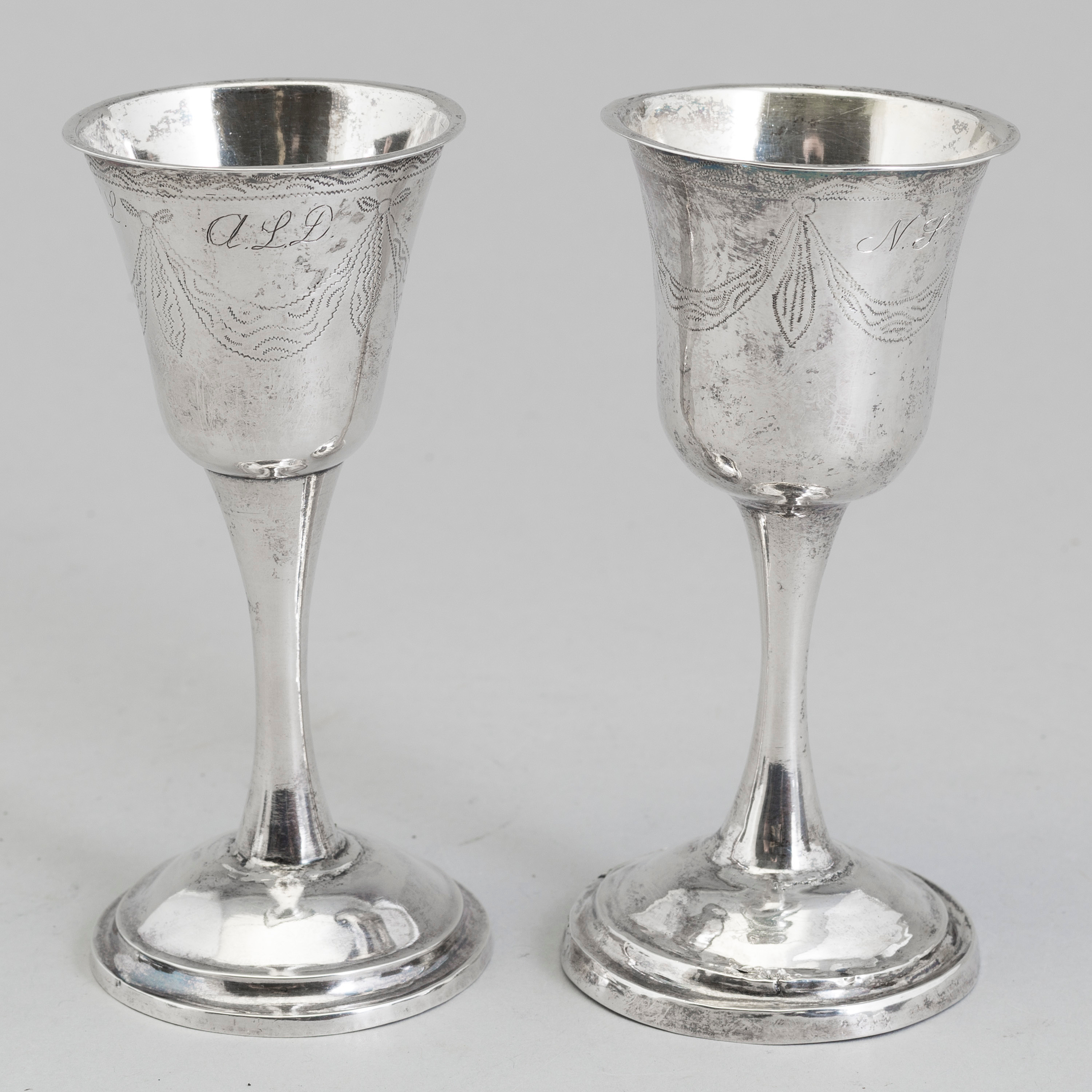 TWO SILVER GOBLETS, Pehr Blommert, Gävle 1821. Weight ca 65 g. - Bukowskis