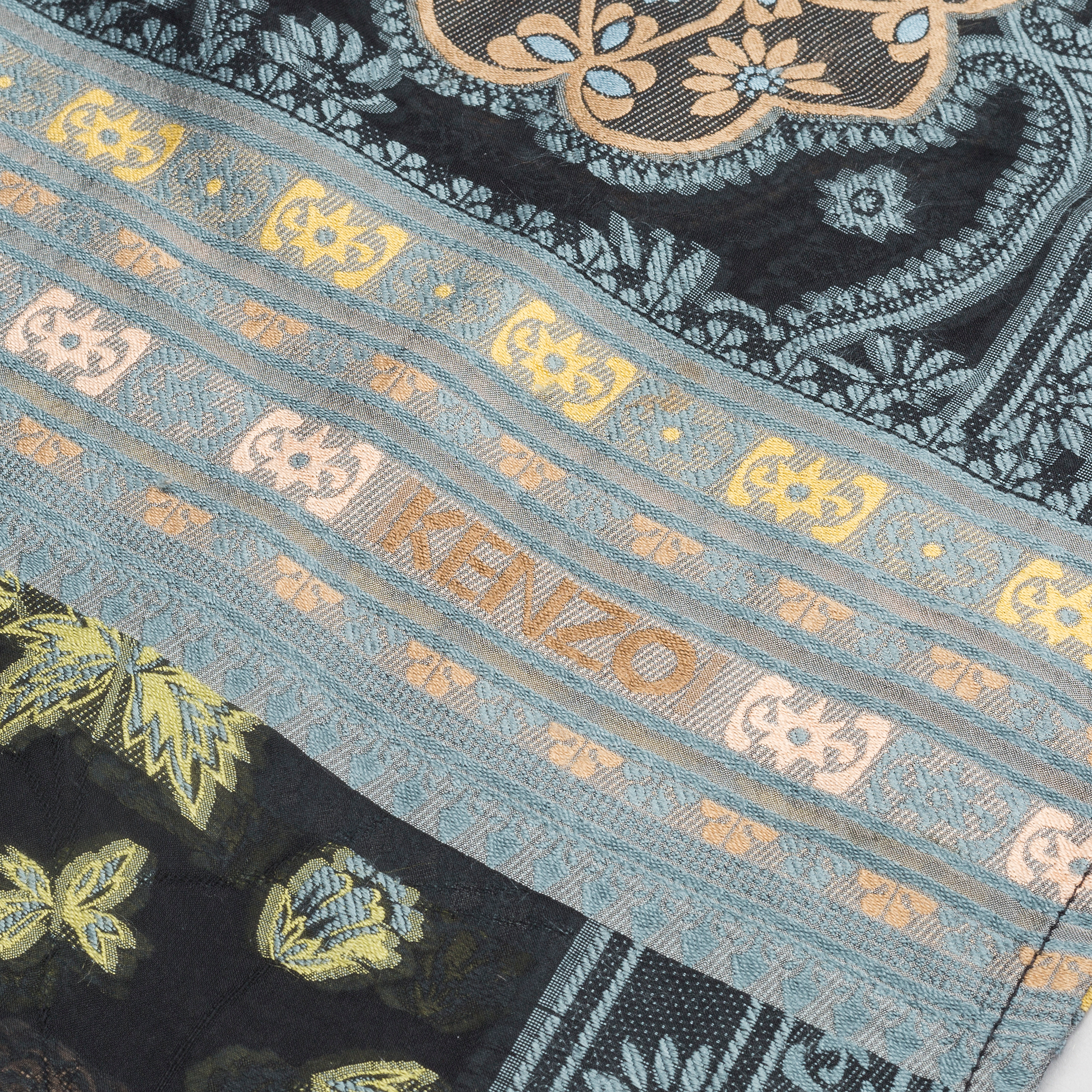 KENZO, scarf. - Bukowskis