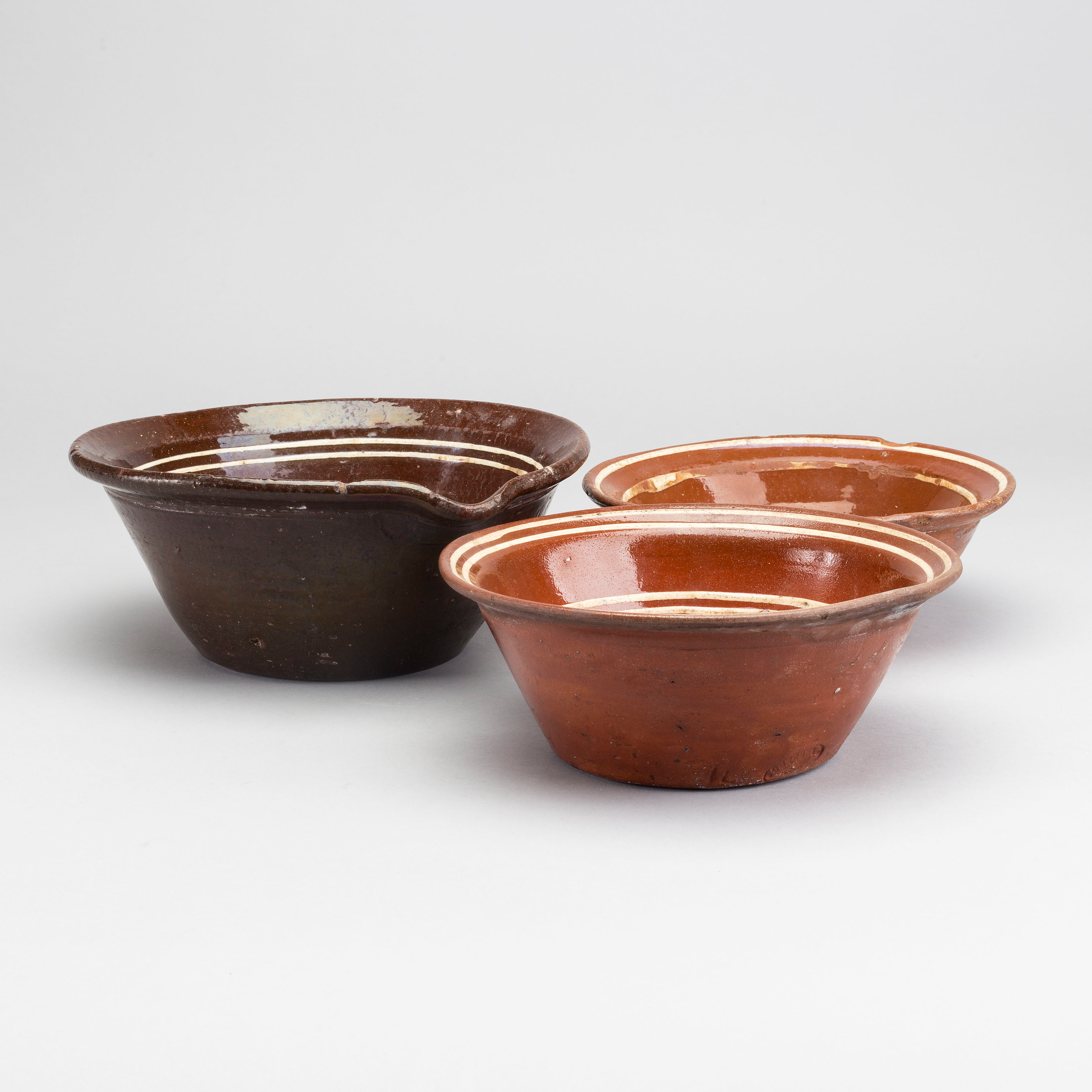 Three bowls. - Bukowskis