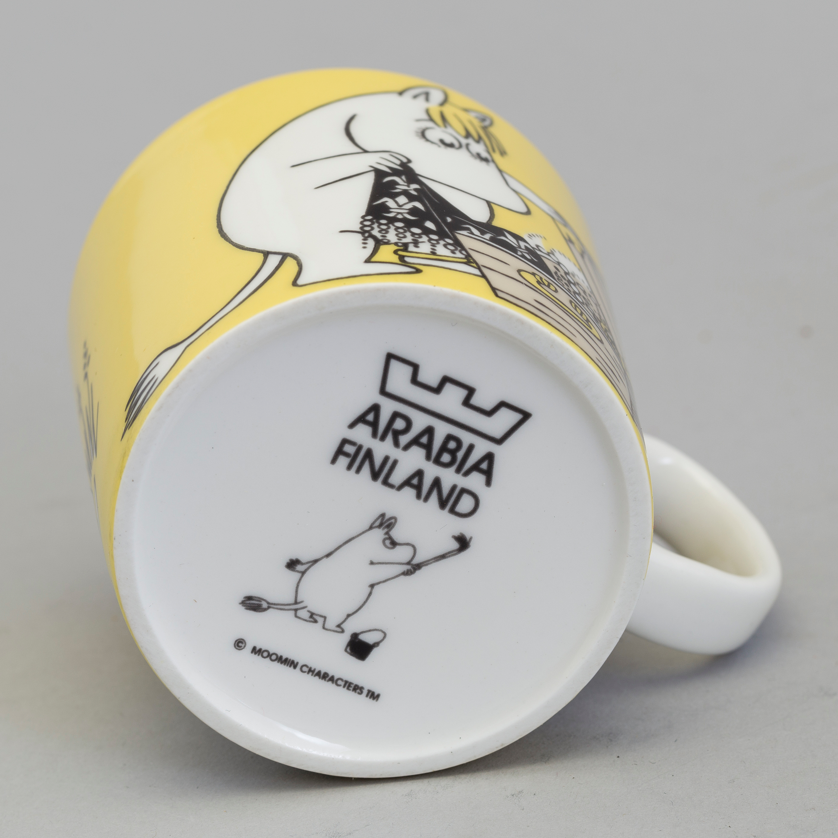 4 porcelain cups and a bowl, Arabia, "Moomin Characters". - Bukowskis