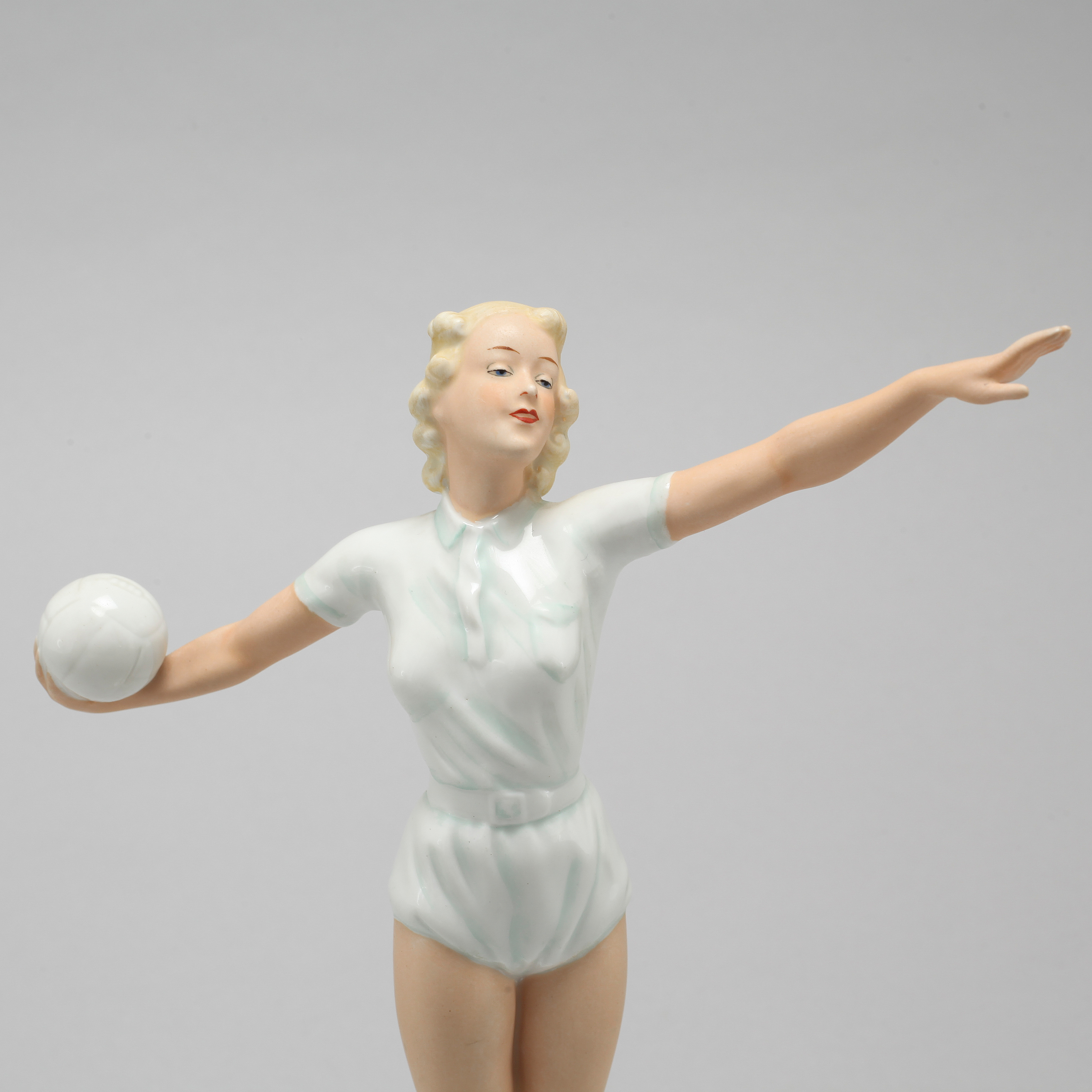 A porcelain figurine by Schaubach Kunst, Germany, 1926-1953. - Bukowskis