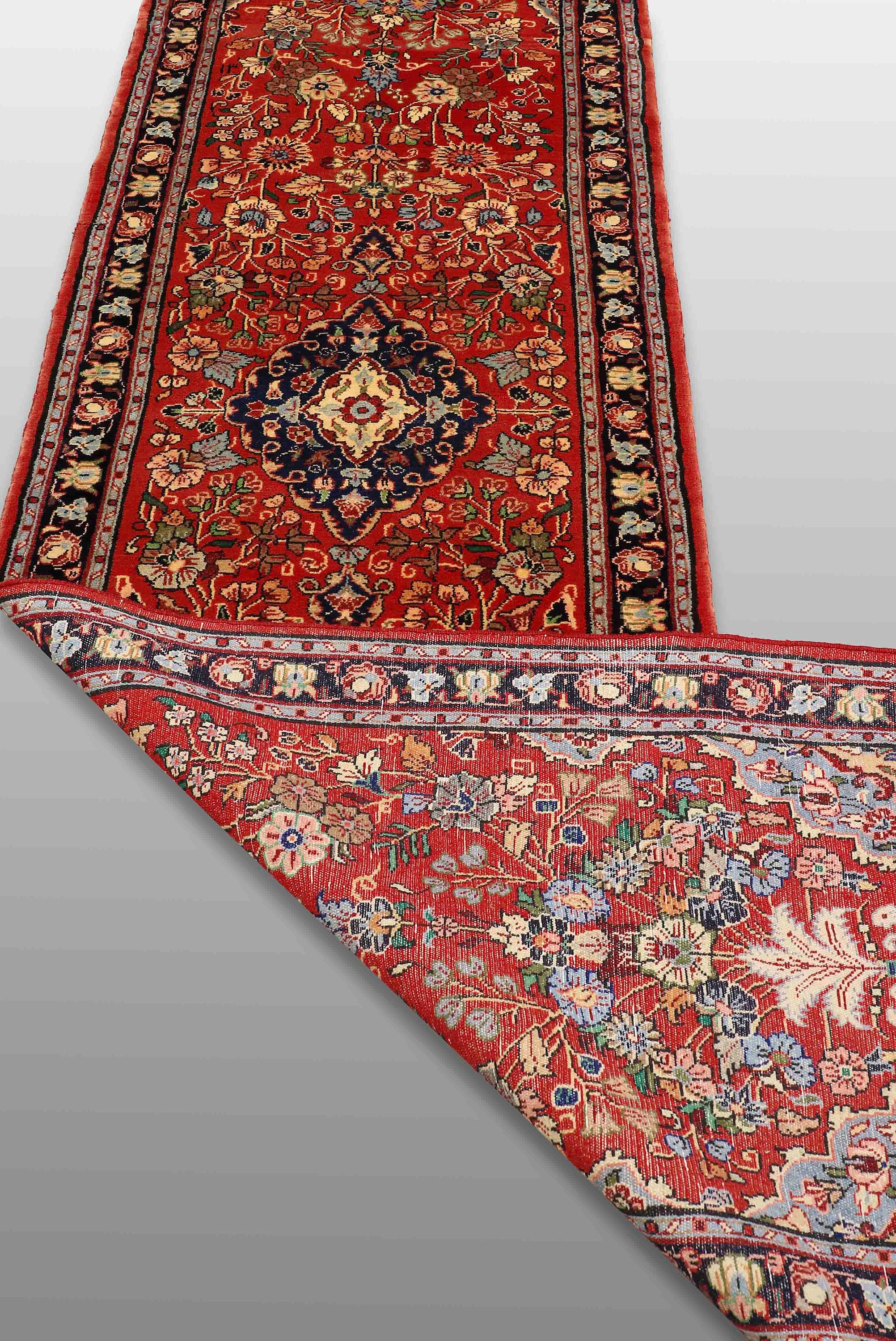 A Rudbar runner, 304 x 81 cm. - Bukowskis