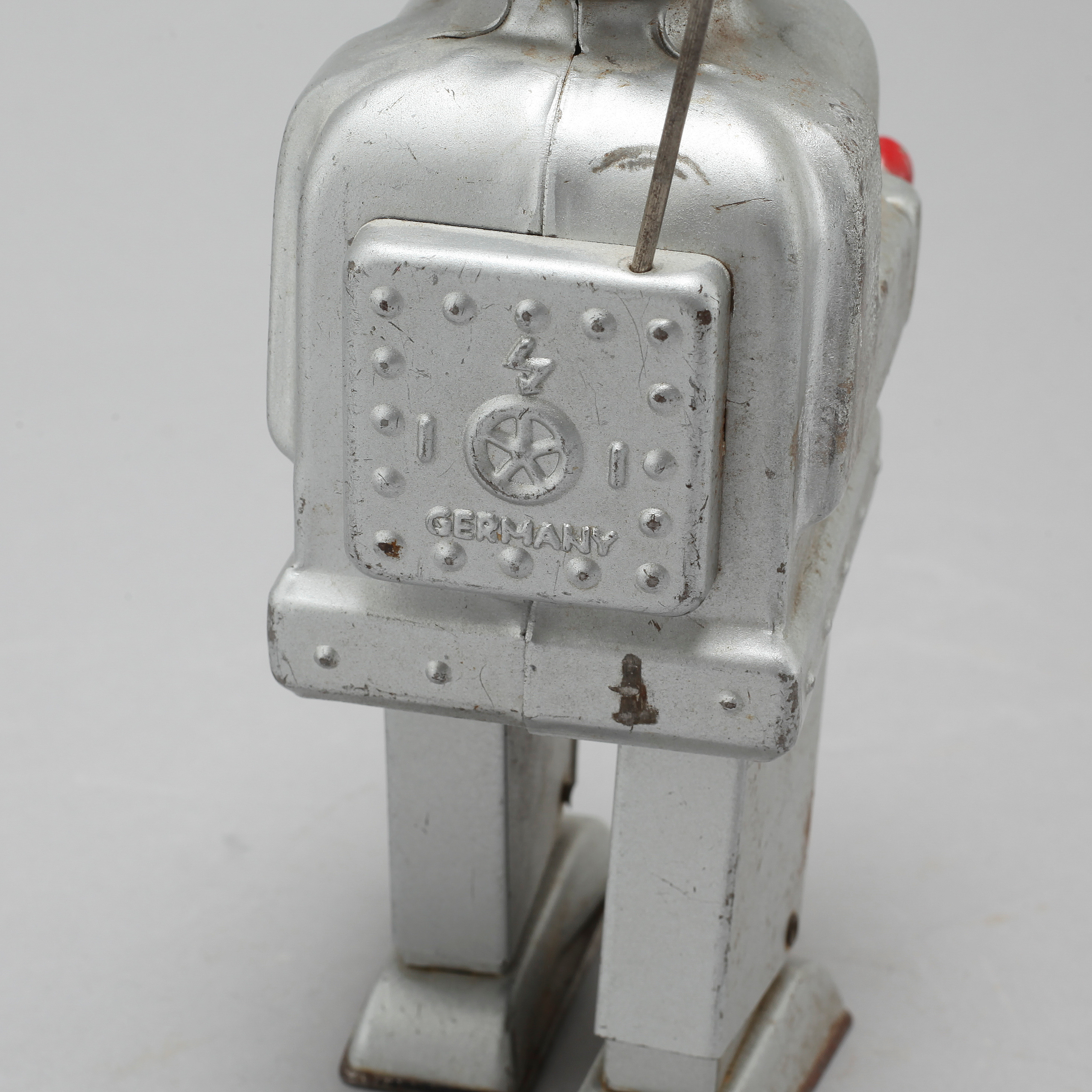 A 1950s Strenco Robot ST-1 from Germany. - Bukowskis