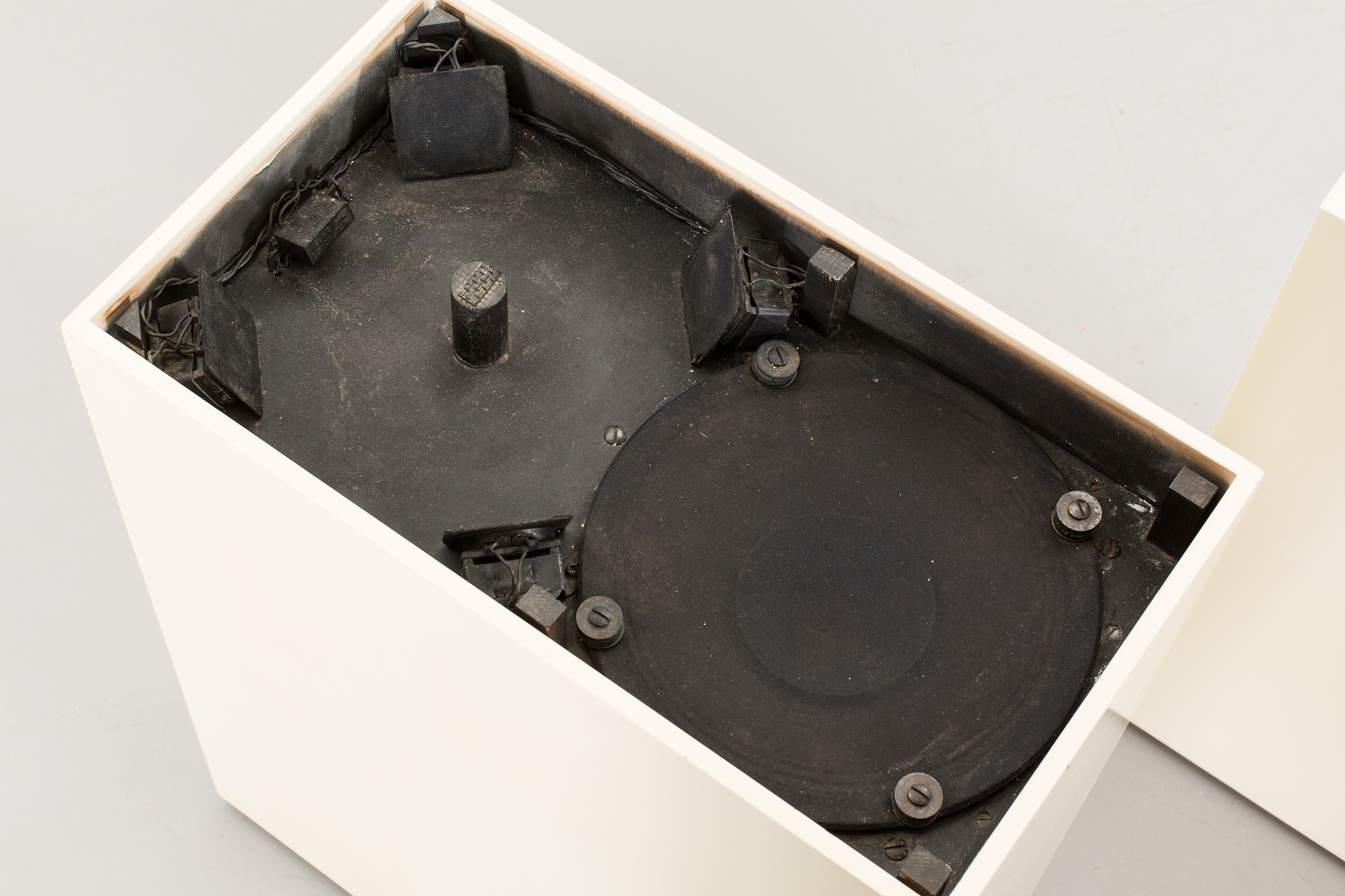 A pair of 1970's Stig Carlsson Sonab loudspeakers. - Bukowskis