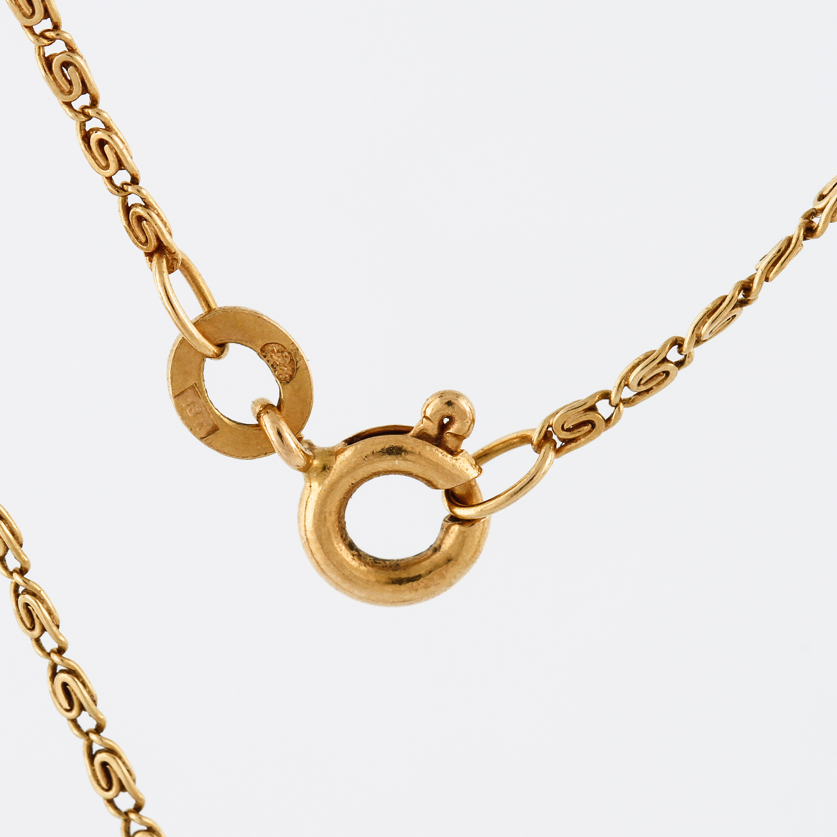 A facet cut amethyst pendant. - Bukowskis