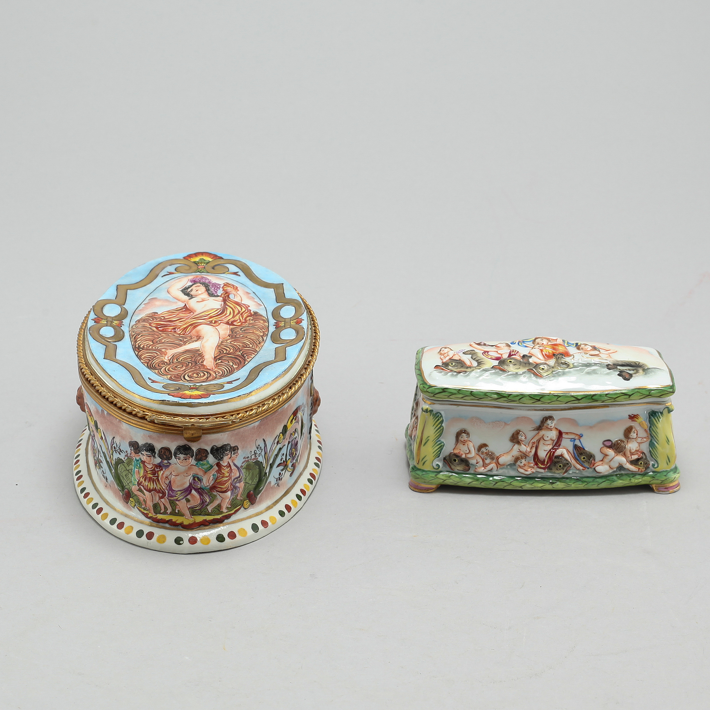 Two porcelain boxes in Capo di Monte style, 20th century. - Bukowskis