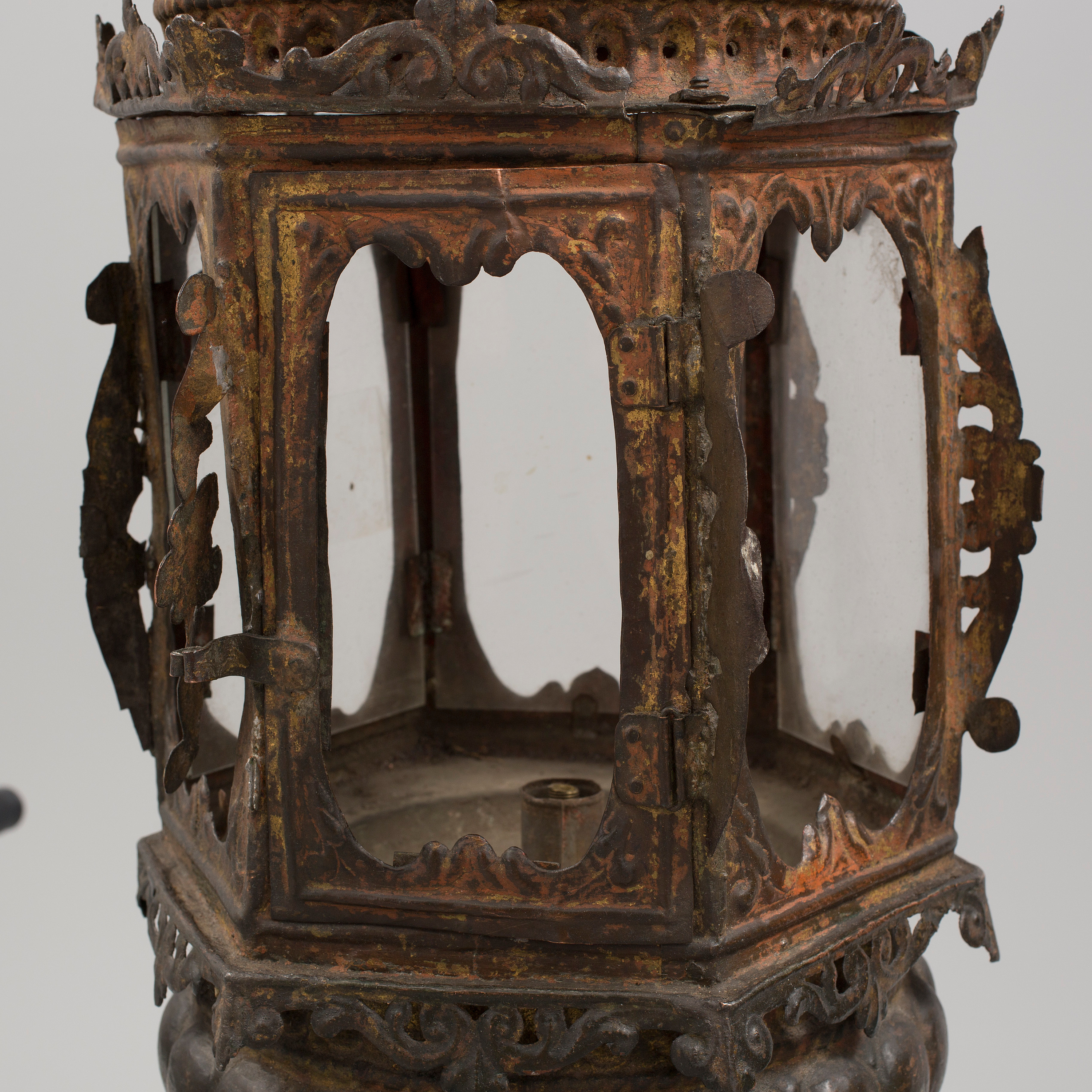 A 17TH CENTURY BAROQUE BRASS LANTERN. Height ca 72 cm. - Bukowskis
