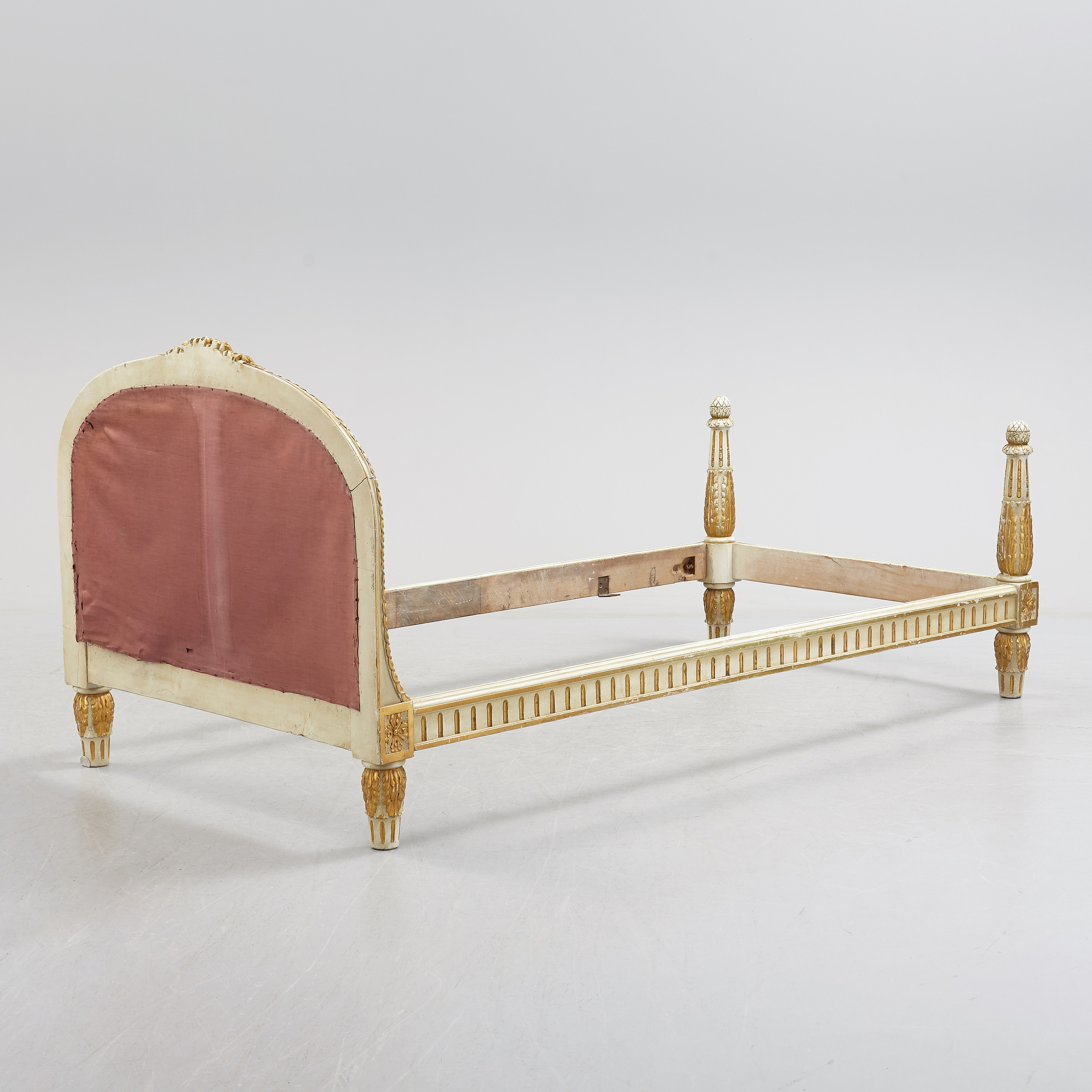 A circa 1900 Louis Seize style bed. - Bukowskis