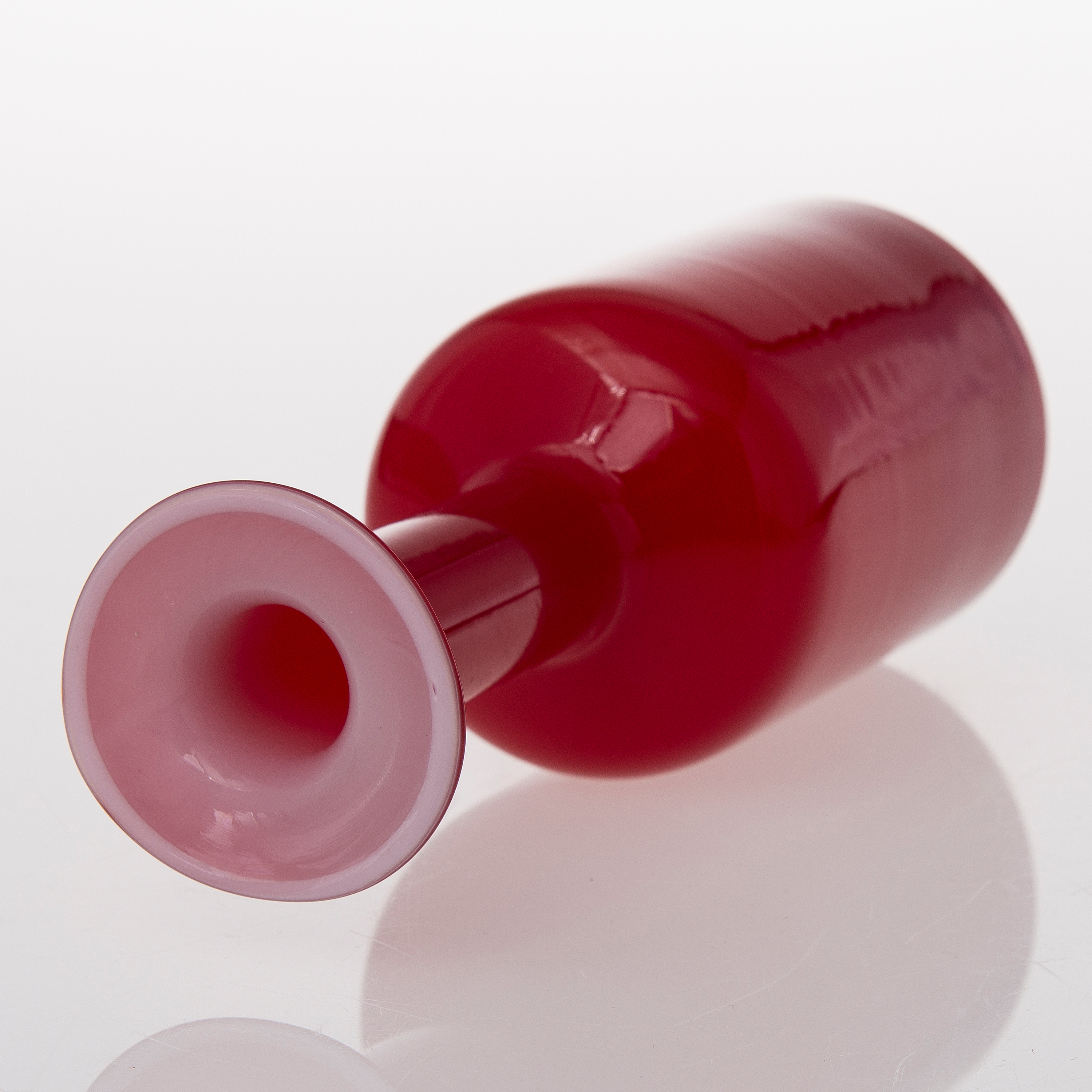 A OTTO BAUER GLASS VASE, Holmegaard, Denmark, 1970s. - Bukowskis